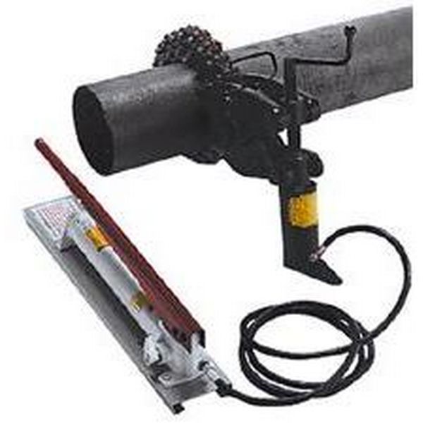 Hydraulic chain pipe cutter store